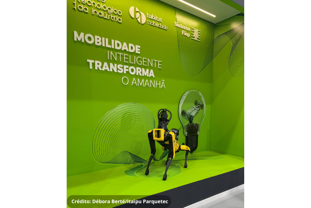 Robô Spot se destaca em evento inaugurativo em Curitiba